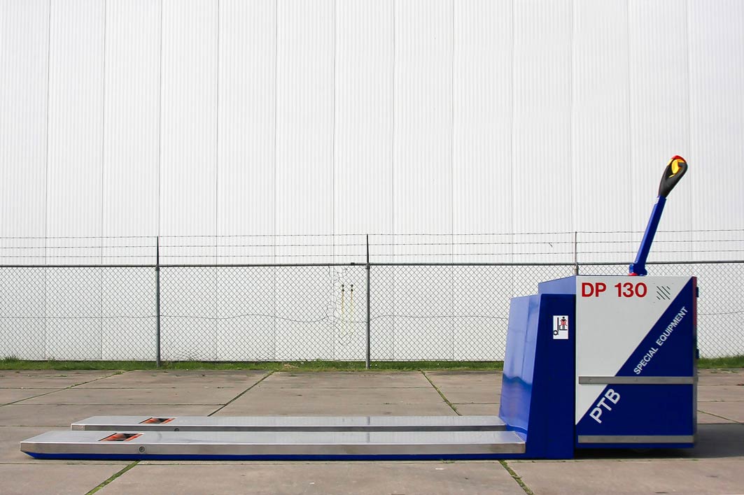 Transporting heavy machine parts at ASML with the DP130 - PTB Special ...